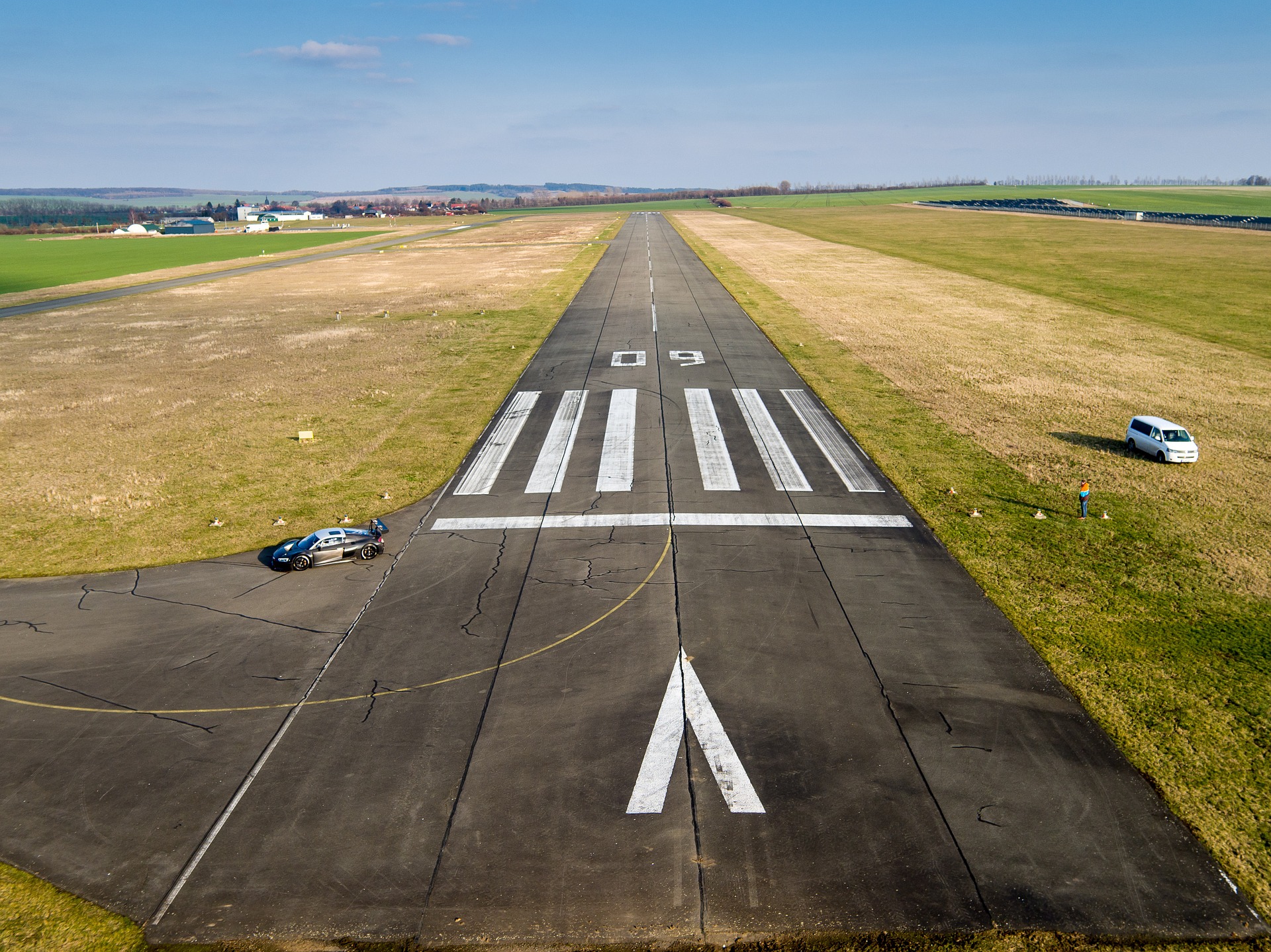 How to avoid aircraft ground collision - Aerocruise Pilot Shop